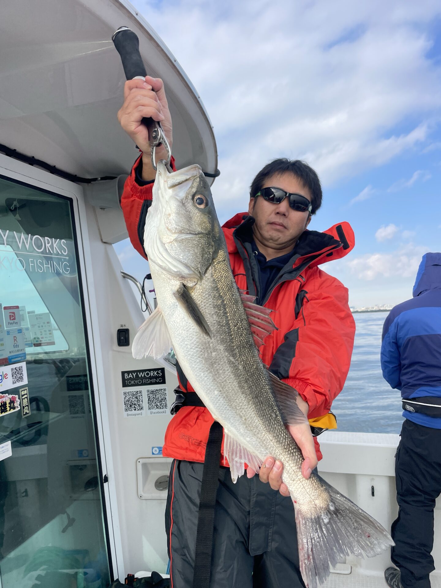 12月3日(日)シーバス午前便釣果 | BAY WORKS TOKYO FISHING 公式サイト